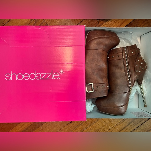 Shoe Dazzle | Shoes | Stylish Cognac Colored Boots With Gold Accents ...